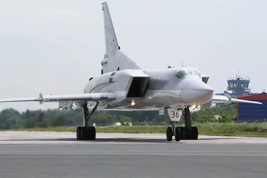 Черный понедельник «стратегов»: Ту-22МЗ и американский В-52 разбились разом